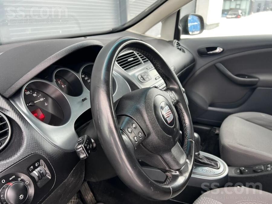 Red SEAT Altea 2007 in Riga, with an engine capacity of 2.00 L and mileage of 0 thousand km for 3900 €, photo 18 on AUTOMOTO.COM.LV