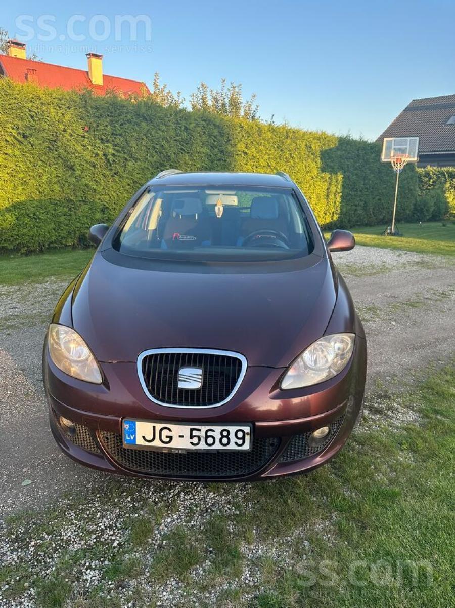 Red SEAT Altea 2007 in Ogre, with an engine capacity of 2.00 L and mileage of 389 thousand km for 800 €, photo 3 on AUTOMOTO.COM.LV
