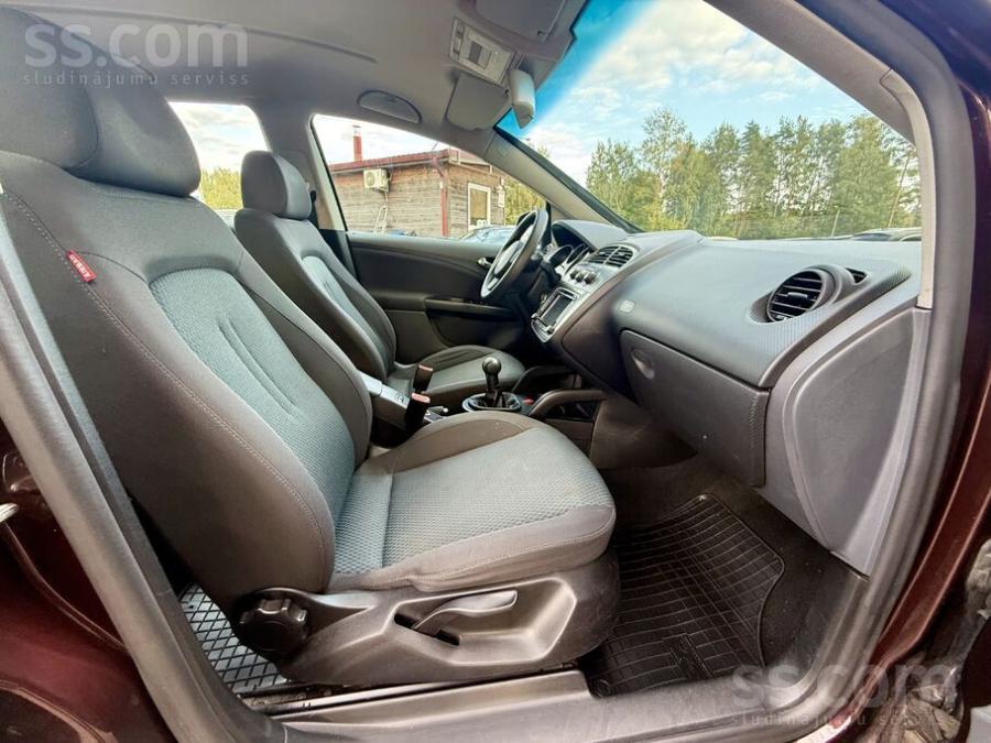 Red SEAT Altea 2007 in Riga, with an engine capacity of 1.90 L and mileage of 0 thousand km for 2650 €, photo 19 on AUTOMOTO.COM.LV