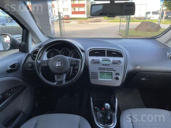 SEAT Altea 2007 Talsi vietnē Sarkans SEAT Altea 2007 Talsi, ar dzinēja tilpumu 1.60 L un nobraukumu 221 tūkst. km par 3700 €, foto 8 vietnē AUTOMOTO.COM.LV