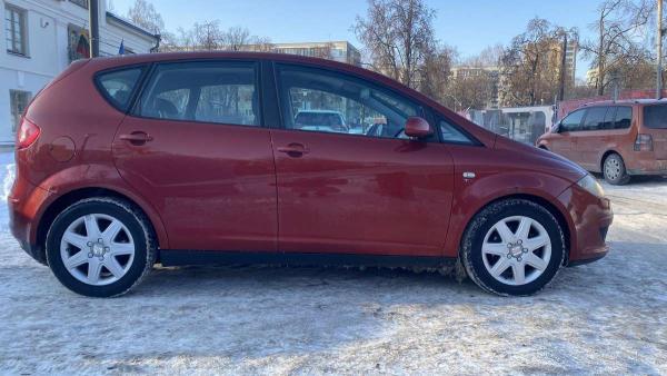 Red SEAT Altea 2008 in Vilnius, with an engine capacity of 1.97 L and mileage of 250 thousand km for 2000 €, photo 7 on AUTOMOTO.COM.LV