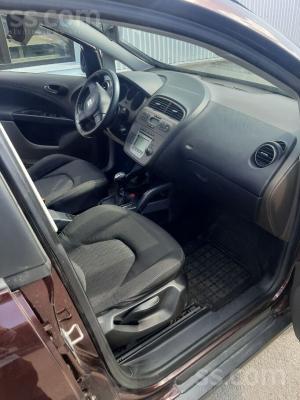 Sarkans SEAT Altea 2008 Tukums, ar dzinēja tilpumu 2.00 L un nobraukumu 256 tūkst. km par 2250 €, foto 7 vietnē AUTOMOTO.COM.LV