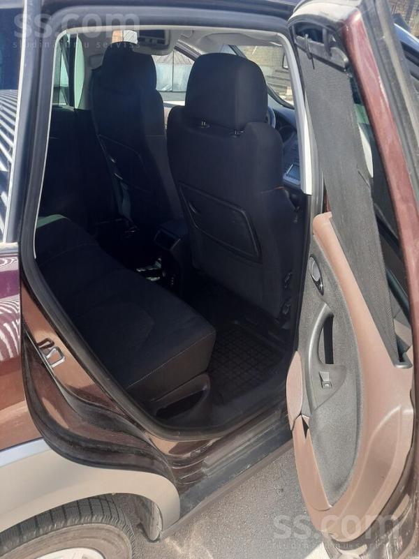 Red SEAT Altea 2008 in Tukums, with an engine capacity of 2.00 L and mileage of 256 thousand km for 2250 €, photo 7 on AUTOMOTO.COM.LV