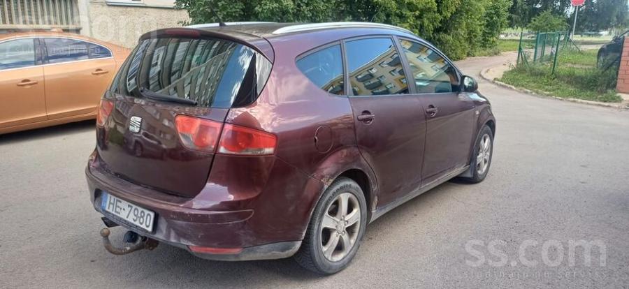 Sarkans SEAT Altea 2008 Rīga, ar dzinēja tilpumu 1.90 L un nobraukumu 503 tūkst. km par 1100 €, foto 5 vietnē AUTOMOTO.COM.LV