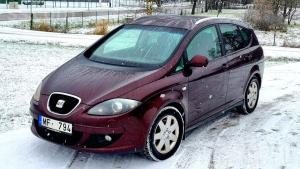 Красный Сеат Алтеа 2008 в Цесис, объемом двигателя 2.00 л и пробегом 379 тыс. км за 1950 €, фото  на AUTOMOTO.COM.LV