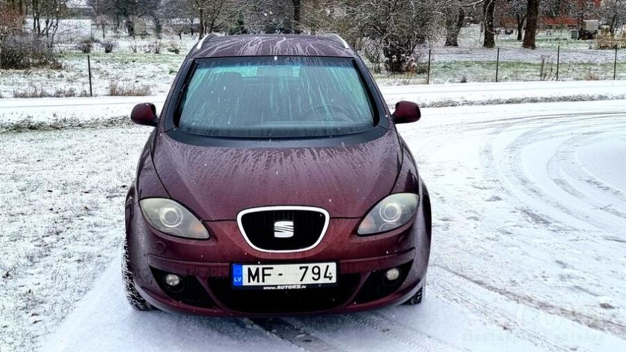 Красный Сеат Алтеа 2008 в Цесис, объемом двигателя 2.00 л и пробегом 379 тыс. км за 1950 €, фото 3 на AUTOMOTO.COM.LV
