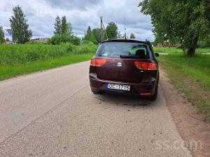 Red SEAT Altea 2009 in Aluksne, with an engine capacity of 1.90 L and mileage of 305 thousand km for 1550 €, photo 7 on AUTOMOTO.COM.LV