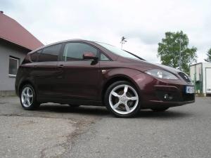 Sarkans SEAT Altea 2010 Sigulda, ar dzinēja tilpumu 2.00 L un nobraukumu 300 tūkst. km par 4350 €, foto 3 vietnē AUTOMOTO.COM.LV