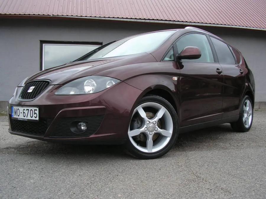 Sarkans SEAT Altea 2010 Sigulda, ar dzinēja tilpumu 2.00 L un nobraukumu 300 tūkst. km par 4350 €, foto 10 vietnē AUTOMOTO.COM.LV