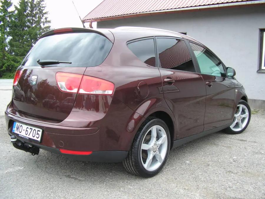 Sarkans SEAT Altea 2010 Sigulda, ar dzinēja tilpumu 2.00 L un nobraukumu 300 tūkst. km par 4350 €, foto 11 vietnē AUTOMOTO.COM.LV