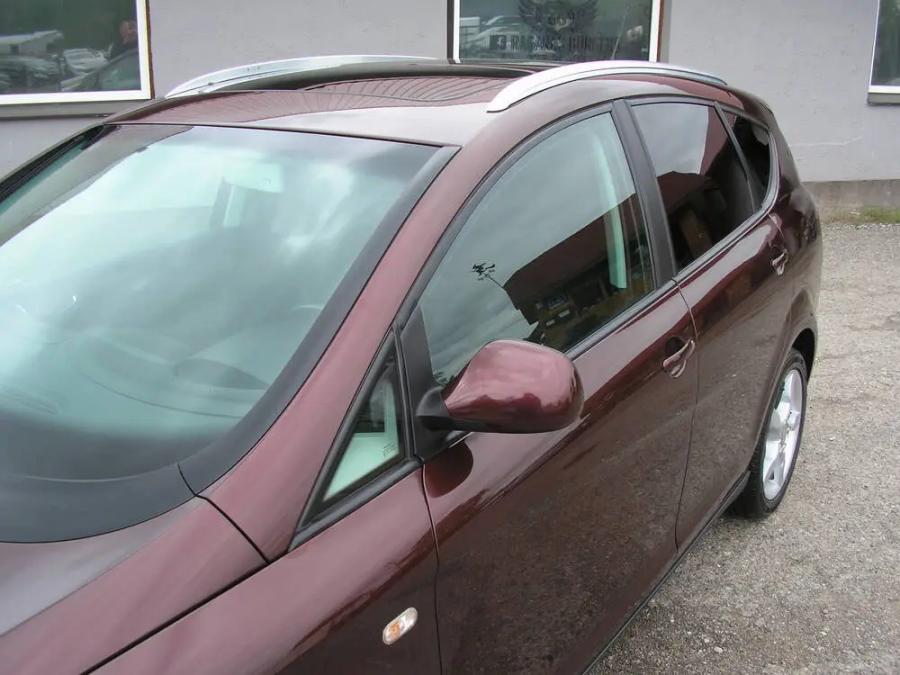 Sarkans SEAT Altea 2010 Sigulda, ar dzinēja tilpumu 2.00 L un nobraukumu 300 tūkst. km par 4350 €, foto 14 vietnē AUTOMOTO.COM.LV
