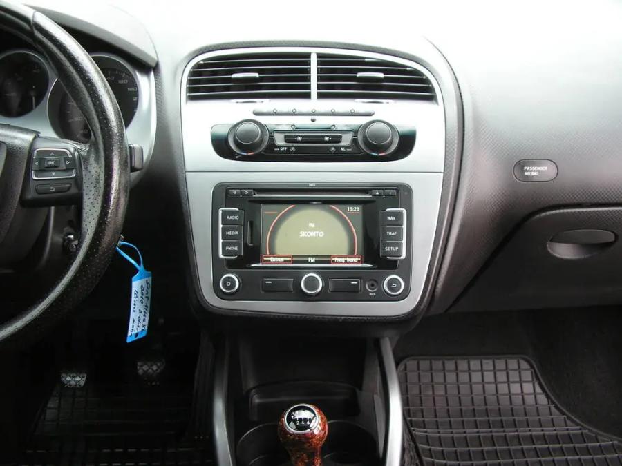 Sarkans SEAT Altea 2010 Sigulda, ar dzinēja tilpumu 2.00 L un nobraukumu 300 tūkst. km par 4350 €, foto 16 vietnē AUTOMOTO.COM.LV