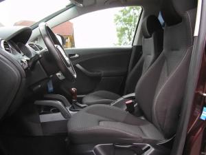 Sarkans SEAT Altea 2010 Sigulda, ar dzinēja tilpumu 2.00 L un nobraukumu 300 tūkst. km par 4350 €, foto 18 vietnē AUTOMOTO.COM.LV