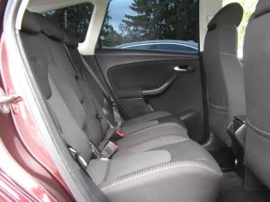 Sarkans SEAT Altea 2010 Sigulda, ar dzinēja tilpumu 2.00 L un nobraukumu 300 tūkst. km par 4350 €, foto 23 vietnē AUTOMOTO.COM.LV