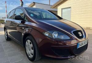 Red SEAT Altea 2009 in Bauska, with an engine capacity of 2.00 L and mileage of 270 thousand km for 5200 €, photo  on AUTOMOTO.COM.LV