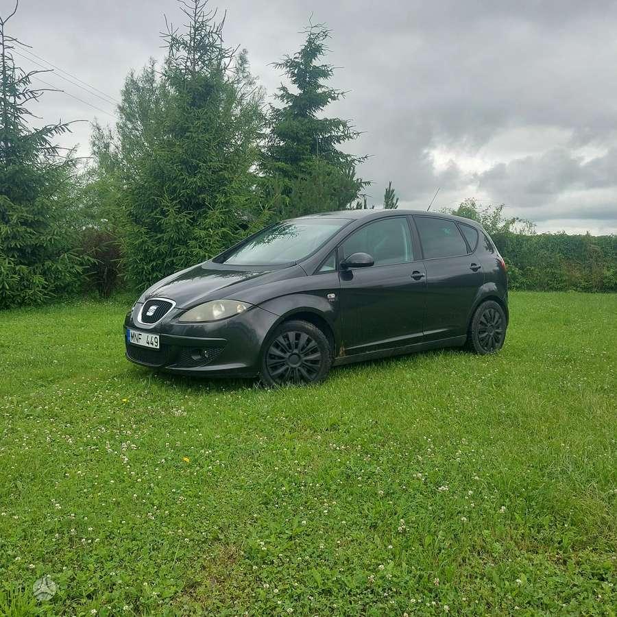Violet SEAT Altea 2005 in Sirvintos, with an engine capacity of 2.00 L and mileage of 278 thousand km for 1299 €, photo 4 on AUTOMOTO.COM.LV