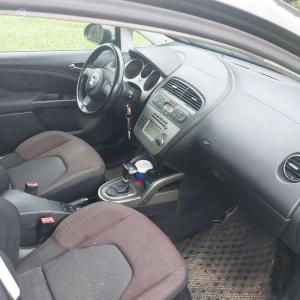 Violet SEAT Altea 2005 in Sirvintos, with an engine capacity of 2.00 L and mileage of 278 thousand km for 1299 €, photo 7 on AUTOMOTO.COM.LV