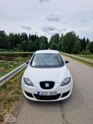 Balts SEAT Altea 2005 Kauņa, ar dzinēja tilpumu 1.90 L un nobraukumu 399 tūkst. km par 1000 €, foto  vietnē AUTOMOTO.COM.LV
