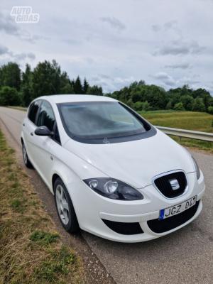 Balts SEAT Altea 2005 Kauņa, ar dzinēja tilpumu 1.90 L un nobraukumu 399 tūkst. km par 1000 €, foto 3 vietnē AUTOMOTO.COM.LV