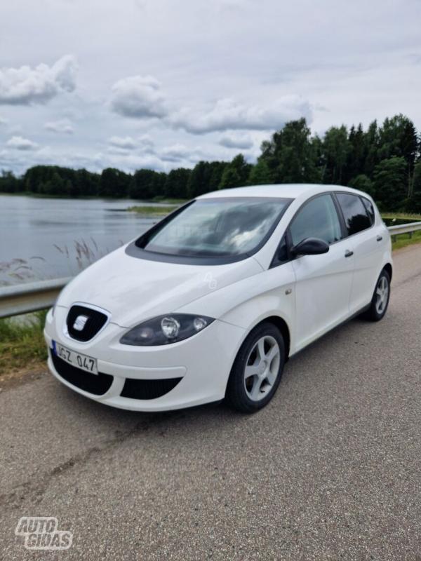 White SEAT Altea 2005 in Kaunas, with an engine capacity of 1.90 L and mileage of 399 thousand km for 1000 €, photo 3 on AUTOMOTO.COM.LV
