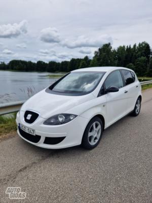 Balts SEAT Altea 2005 Kauņa, ar dzinēja tilpumu 1.90 L un nobraukumu 399 tūkst. km par 1000 €, foto 4 vietnē AUTOMOTO.COM.LV