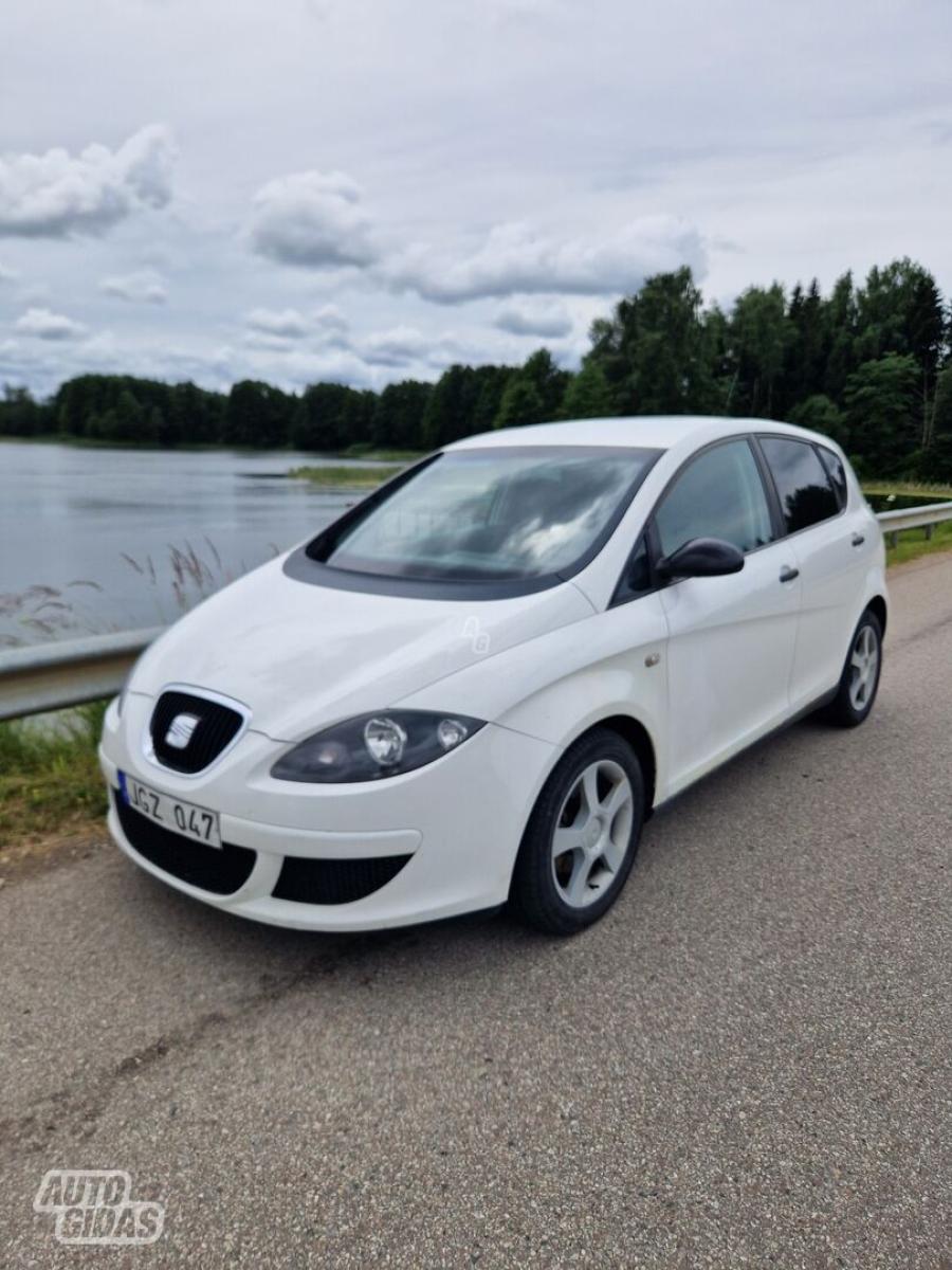Balts SEAT Altea 2005 Kauņa, ar dzinēja tilpumu 1.90 L un nobraukumu 399 tūkst. km par 1000 €, foto 4 vietnē AUTOMOTO.COM.LV