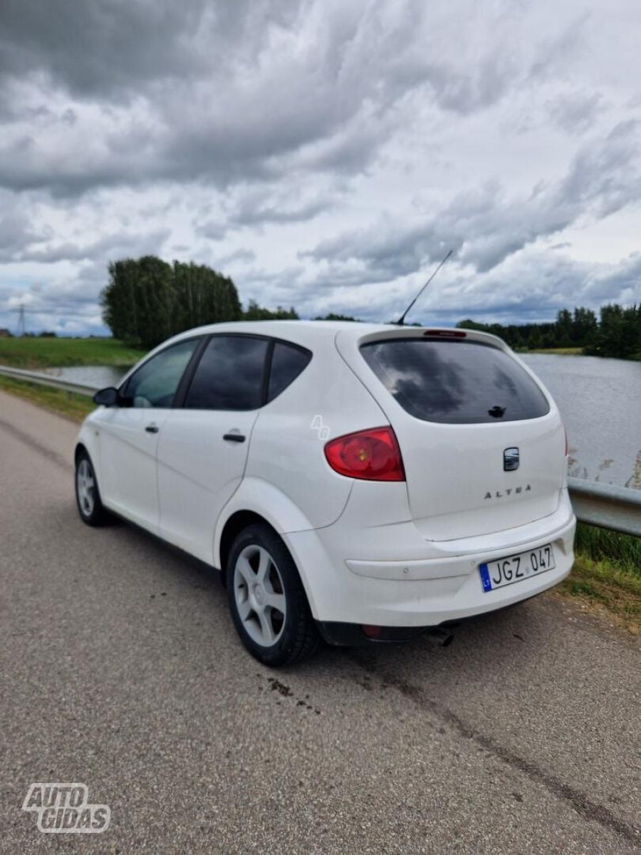 Balts SEAT Altea 2005 Kauņa, ar dzinēja tilpumu 1.90 L un nobraukumu 399 tūkst. km par 1000 €, foto 7 vietnē AUTOMOTO.COM.LV