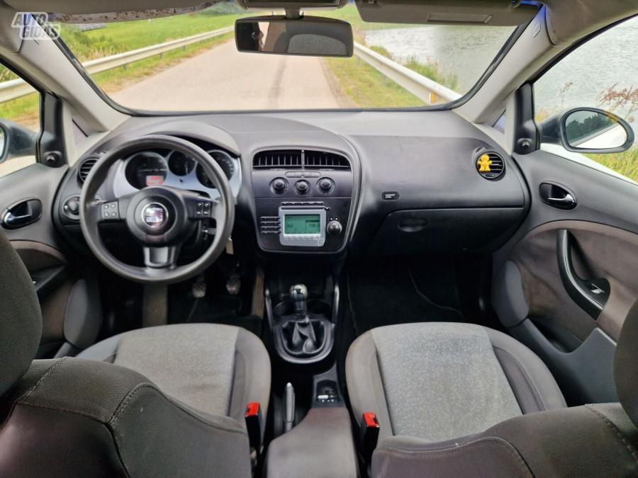 Balts SEAT Altea 2005 Kauņa, ar dzinēja tilpumu 1.90 L un nobraukumu 399 tūkst. km par 1000 €, foto 8 vietnē AUTOMOTO.COM.LV