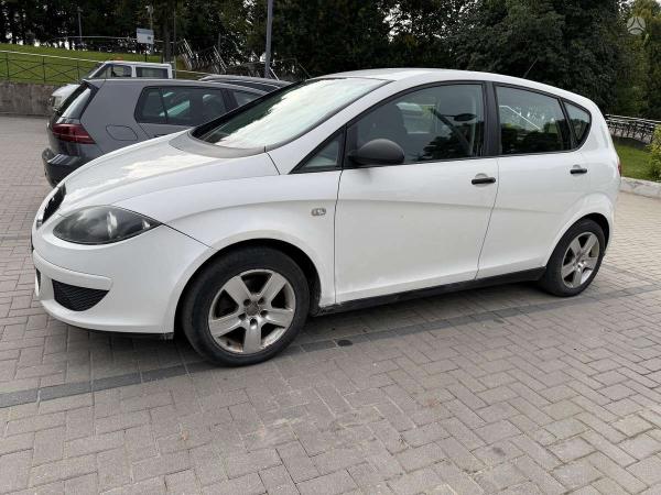 Белый Сеат Алтеа 2005 в Тельшяй, объемом двигателя 1.90 л и пробегом 305 тыс. км за 750 €, фото 4 на AUTOMOTO.COM.LV