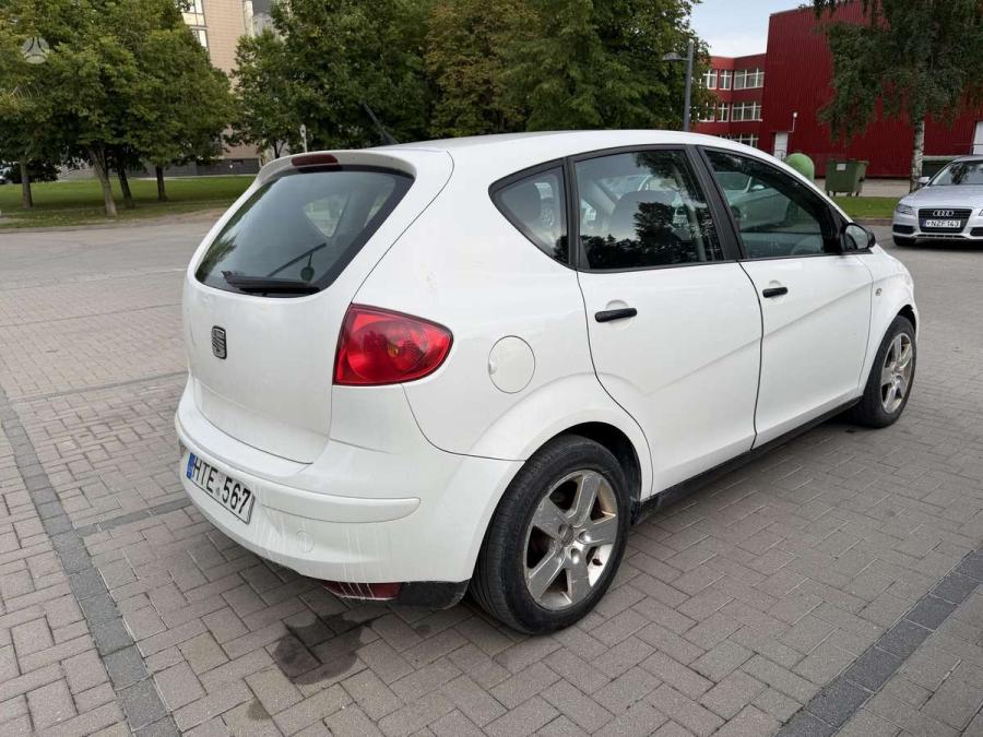 Белый Сеат Алтеа 2005 в Тельшяй, объемом двигателя 1.90 л и пробегом 305 тыс. км за 750 €, фото 5 на AUTOMOTO.COM.LV