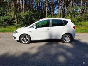 White SEAT Altea 2010 in Ukmerge, with an engine capacity of 1.60 L and mileage of 236 thousand km for 3650 €, photo 3 on AUTOMOTO.COM.LV