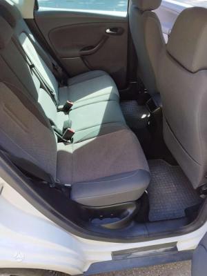White SEAT Altea 2010 in Ukmerge, with an engine capacity of 1.60 L and mileage of 236 thousand km for 3650 €, photo 11 on AUTOMOTO.COM.LV