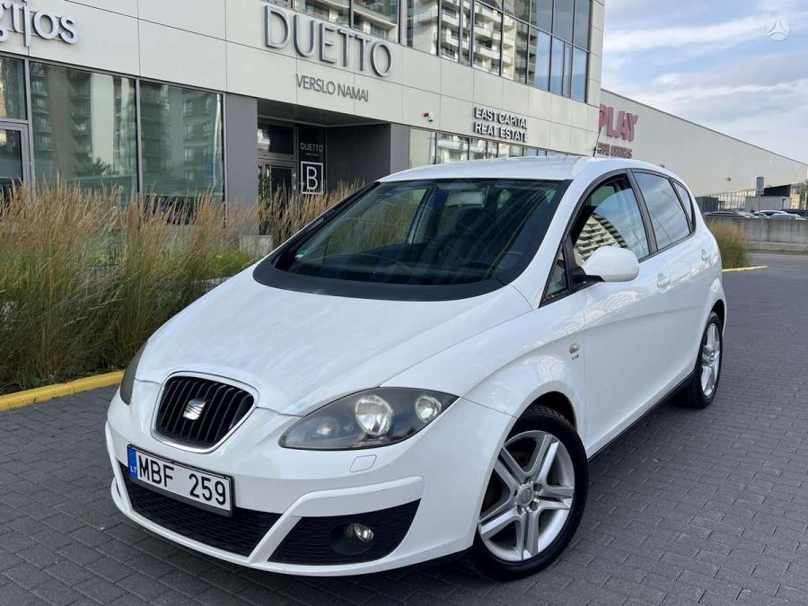 White SEAT Altea 2010 in Vilnius, with an engine capacity of 1.40 L and mileage of 200 thousand km for 1250 €, photo 6 on AUTOMOTO.COM.LV