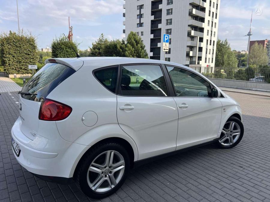 White SEAT Altea 2010 in Vilnius, with an engine capacity of 1.40 L and mileage of 200 thousand km for 1250 €, photo 12 on AUTOMOTO.COM.LV