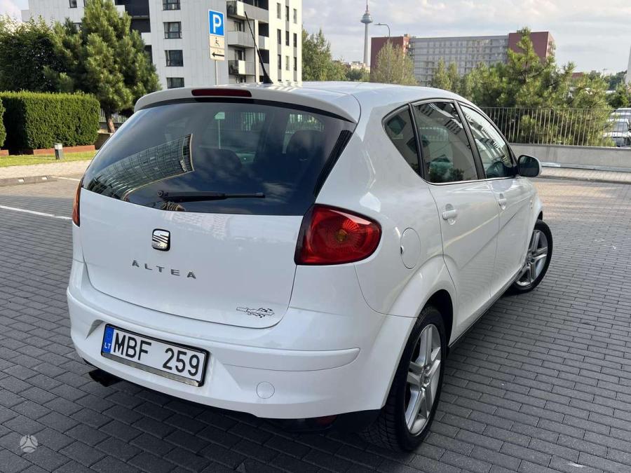 White SEAT Altea 2010 in Vilnius, with an engine capacity of 1.40 L and mileage of 200 thousand km for 1250 €, photo 14 on AUTOMOTO.COM.LV