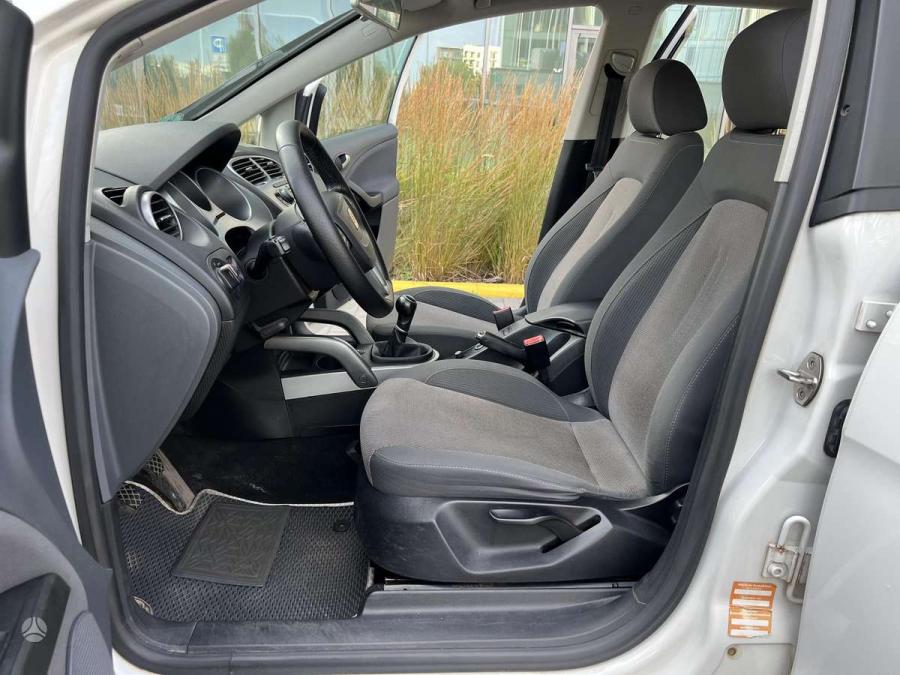White SEAT Altea 2010 in Vilnius, with an engine capacity of 1.40 L and mileage of 200 thousand km for 1250 €, photo 32 on AUTOMOTO.COM.LV