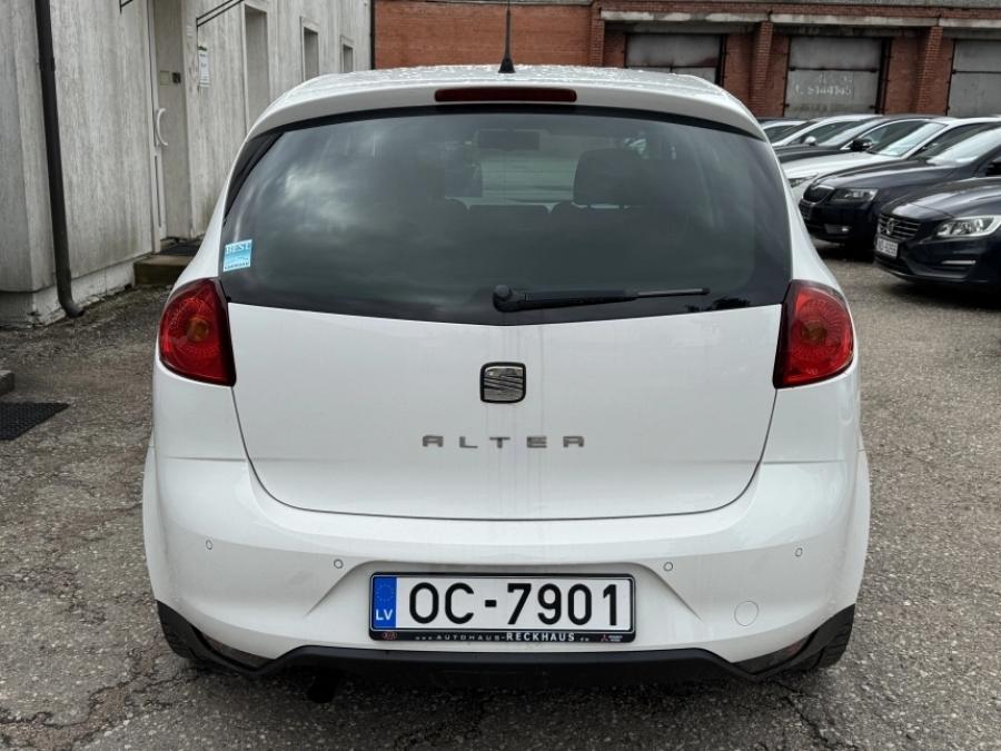 White SEAT Altea 2011 in Riga, with an engine capacity of 1.20 L and mileage of 155 thousand km for 4900 €, photo 15 on AUTOMOTO.COM.LV