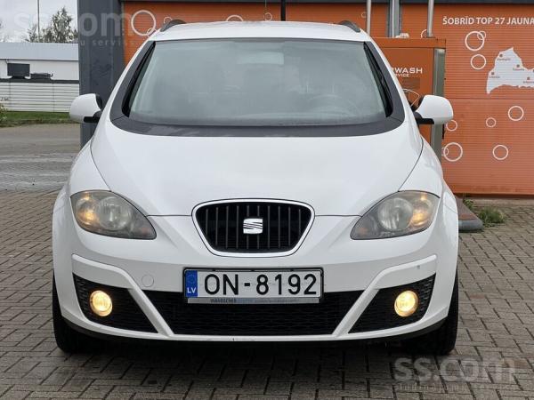 White SEAT Altea 2012 in Jekabpils, with an engine capacity of 1.60 L and mileage of 246 thousand km for 4500 €, photo 5 on AUTOMOTO.COM.LV