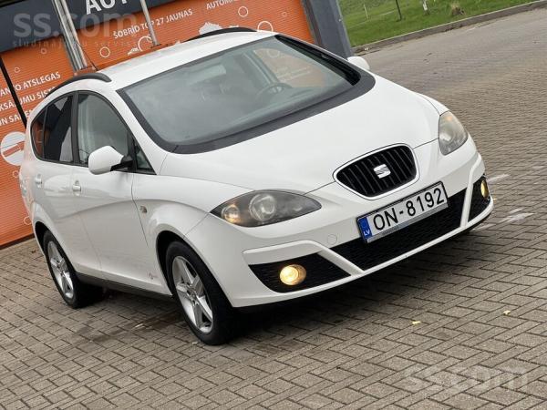 White SEAT Altea 2012 in Jekabpils, with an engine capacity of 1.60 L and mileage of 246 thousand km for 4500 €, photo 6 on AUTOMOTO.COM.LV