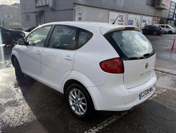 White SEAT Altea 2012 in Kaunas, with an engine capacity of 1.60 L and mileage of 225 thousand km for 2950 €, photo 7 on AUTOMOTO.COM.LV