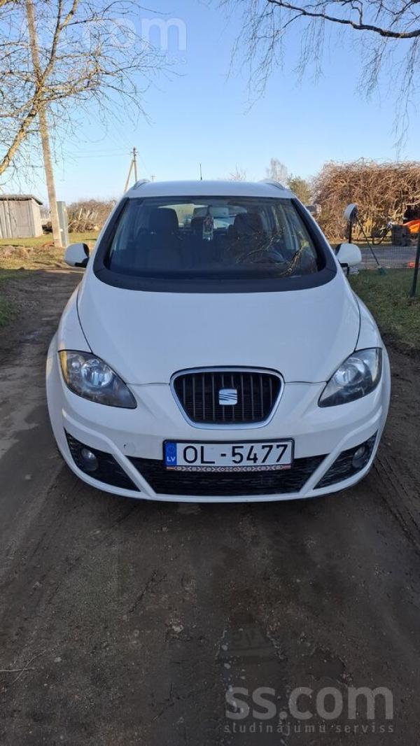 White SEAT Altea 2011 in Saldus, with an engine capacity of 1.60 L and mileage of 281 thousand km for 3600 €, photo 3 on AUTOMOTO.COM.LV