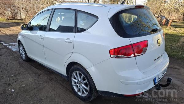 White SEAT Altea 2011 in Saldus, with an engine capacity of 1.60 L and mileage of 281 thousand km for 3600 €, photo 4 on AUTOMOTO.COM.LV