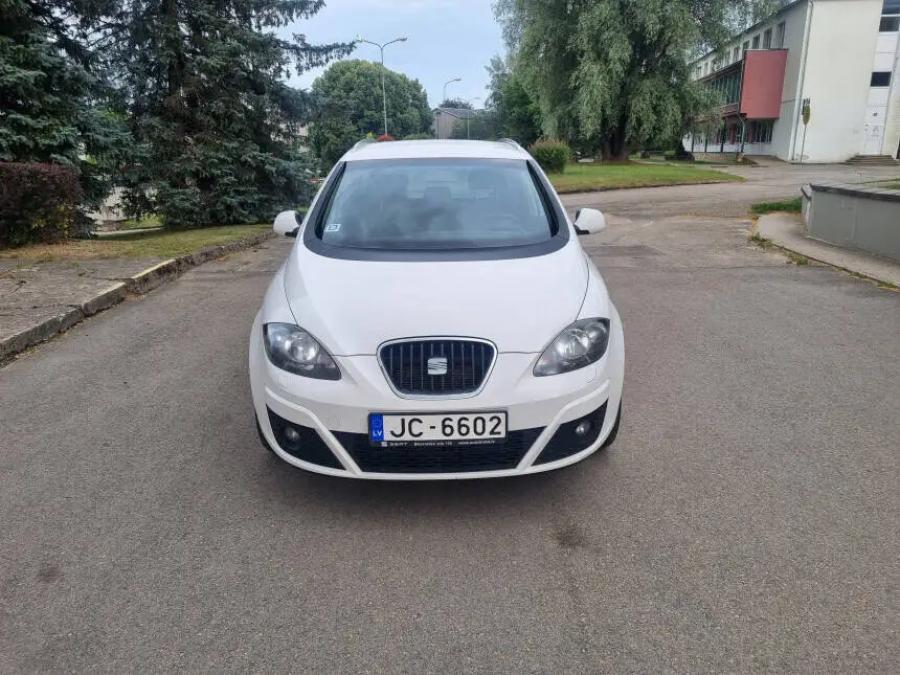 Белый Сеат Алтеа 2012 в Екабпилс, объемом двигателя 1.60 л и пробегом 318 тыс. км за 2800 €, фото 4 на AUTOMOTO.COM.LV