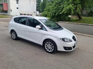 Белый Сеат Алтеа 2012 в Екабпилс, объемом двигателя 1.60 л и пробегом 318 тыс. км за 2800 €, фото 6 на AUTOMOTO.COM.LV