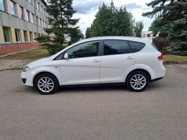 Белый Сеат Алтеа 2012 в Екабпилс, объемом двигателя 1.60 л и пробегом 318 тыс. км за 2800 €, фото 10 на AUTOMOTO.COM.LV