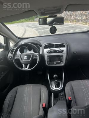White SEAT Altea 2013 in Riga, with an engine capacity of 1.60 L and mileage of 222 thousand km for 3700 €, photo 5 on AUTOMOTO.COM.LV
