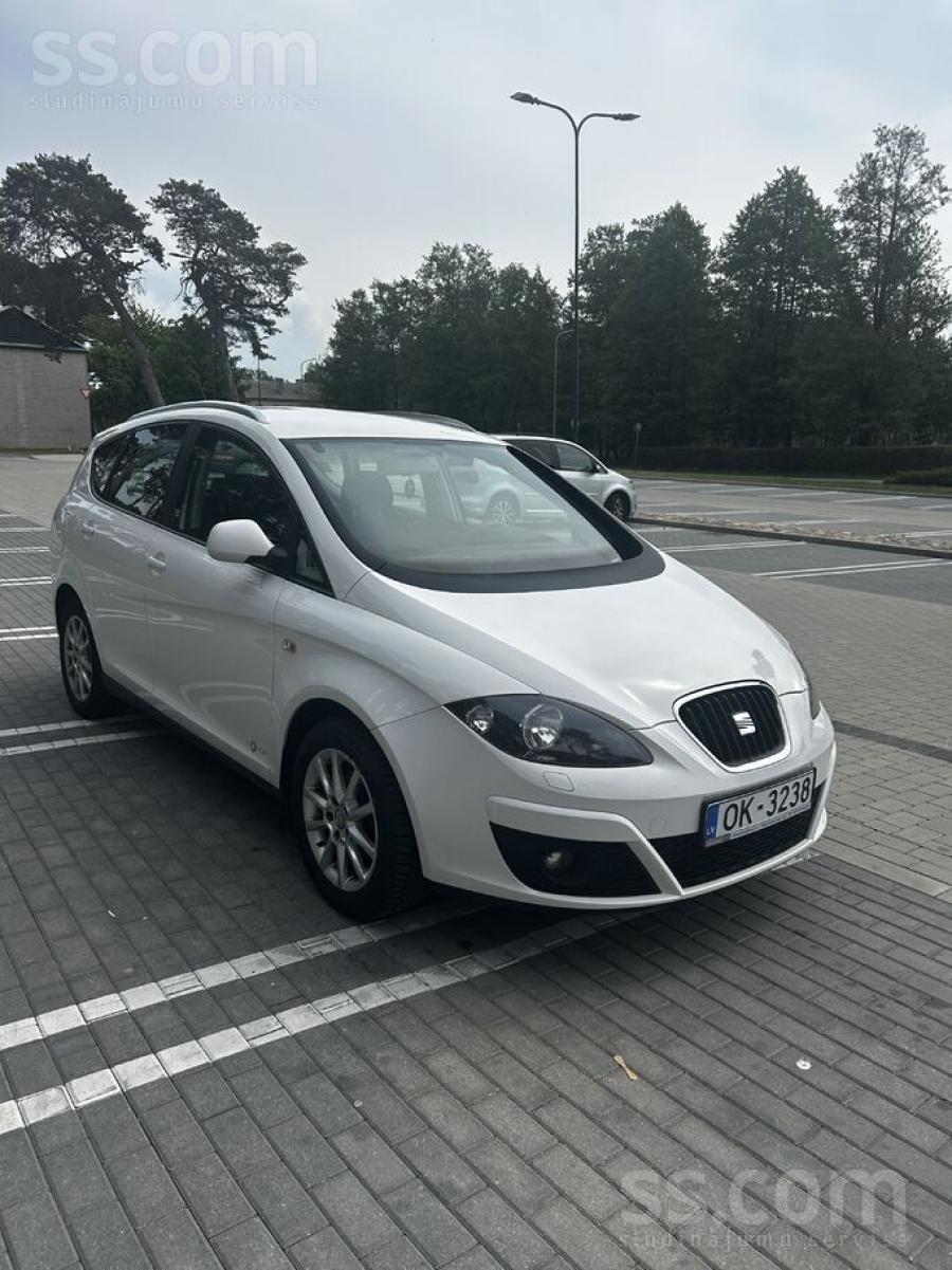 White SEAT Altea 2013 in Riga, with an engine capacity of 1.60 L and mileage of 222 thousand km for 3700 €, photo 9 on AUTOMOTO.COM.LV
