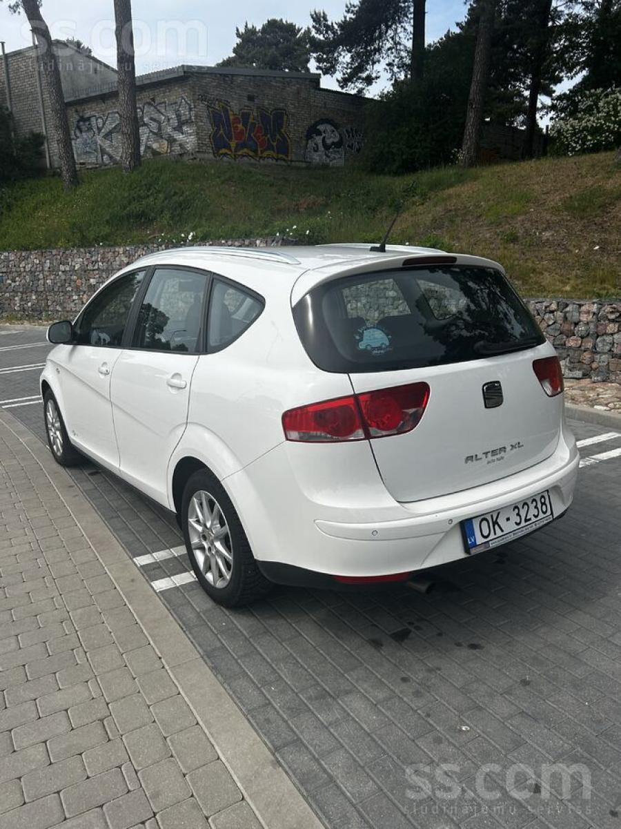 White SEAT Altea 2013 in Riga, with an engine capacity of 1.60 L and mileage of 222 thousand km for 3700 €, photo 10 on AUTOMOTO.COM.LV