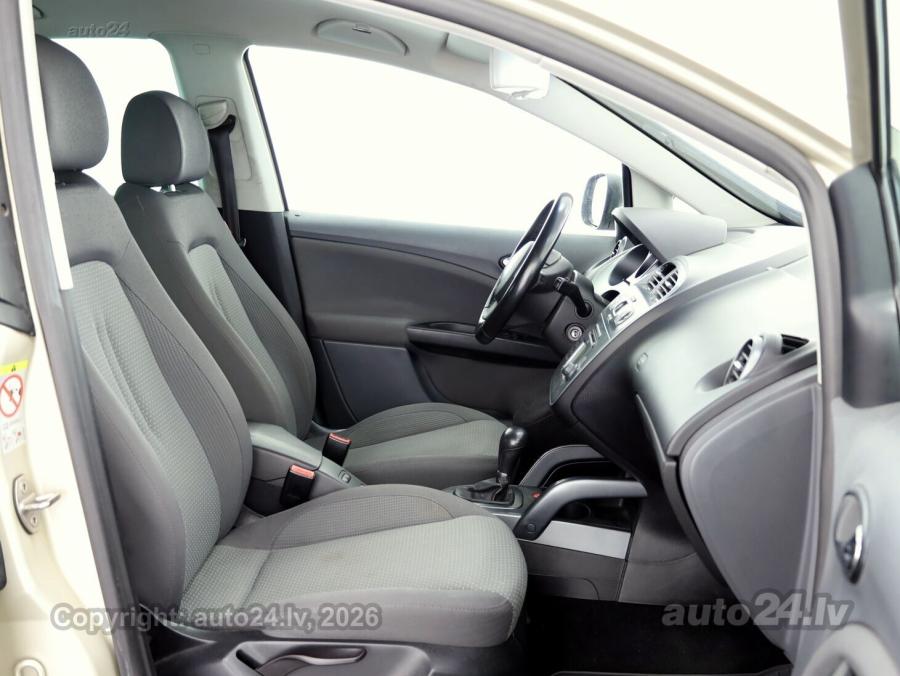 Бежевый Сеат Altea XL 2007 в Таллин, объемом двигателя 2.00 л и пробегом 209 тыс. км за 999 €, фото 7 на AUTOMOTO.COM.LV