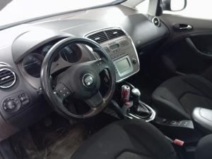 Black SEAT Altea XL 2009 in Anyksciai, with an engine capacity of 2.00 L and mileage of 306 thousand km for 3000 €, photo 16 on AUTOMOTO.COM.LV